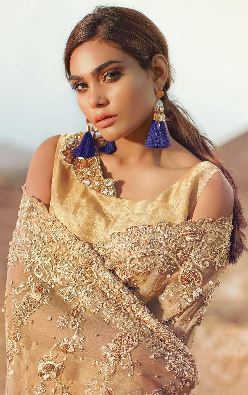 Omorose gold sari
